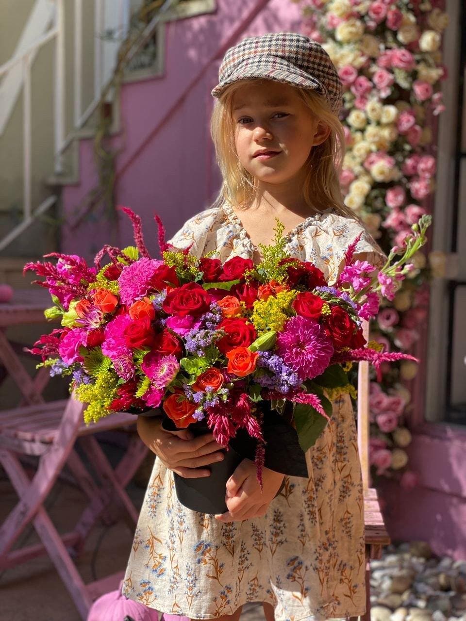 Oliveira – Los Angeles Florist - Pink Clover